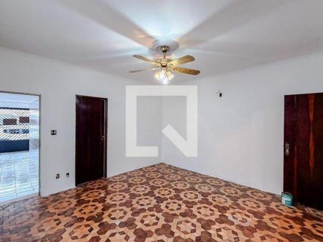 Casa à Venda Ipiranga, 2 Quartos, 180 m2