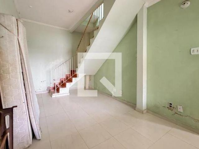 Casa à Venda Ipiranga, 2 Quartos, 144 m2