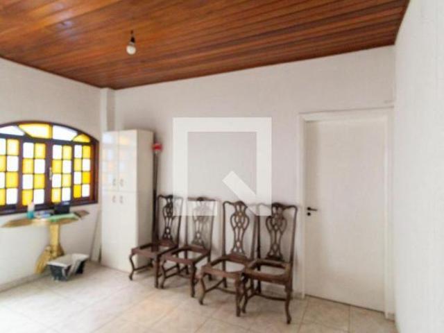 Casa à Venda Ipiranga, 2 Quartos, 240 m2