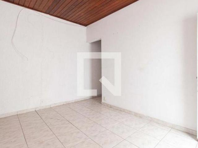 Casa à Venda Ipiranga, 2 Quartos, 240 m2