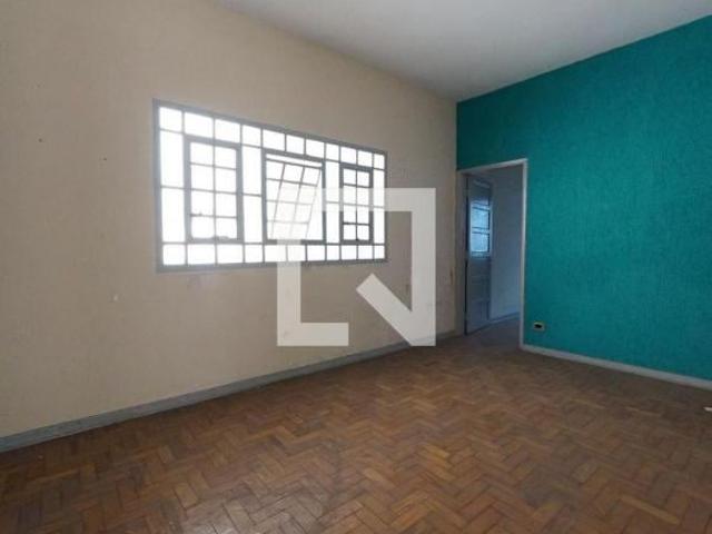 Casa à Venda Ipiranga, 2 Quartos, 200 m2