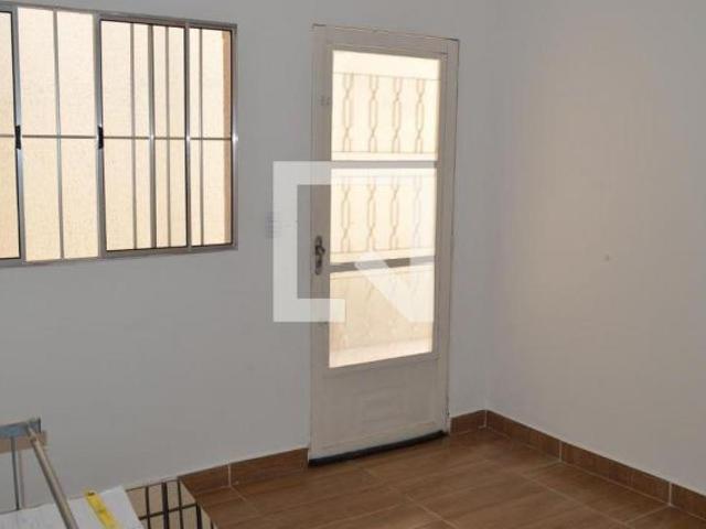 Casa à Venda Ipiranga, 2 Quartos, 60 m2