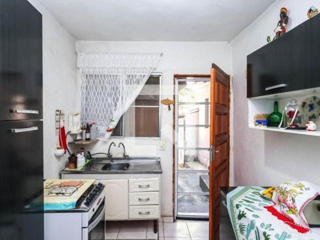 Casa à Venda Ipiranga, 2 Quartos, 75 m2