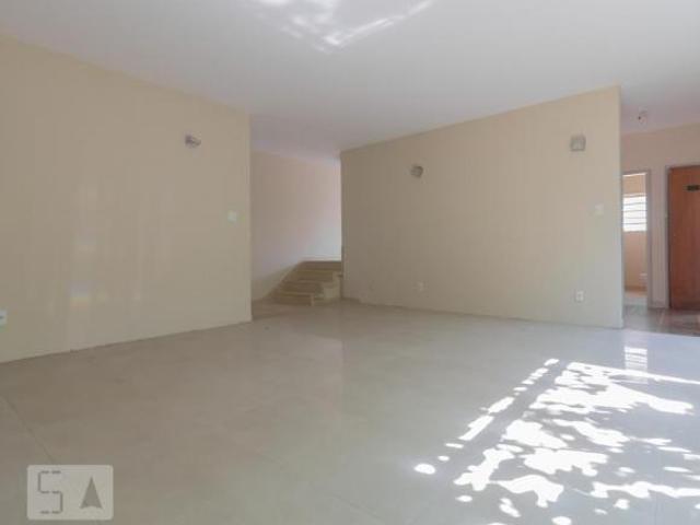 Casa à Venda Ipiranga, 4 Quartos, 250 m2