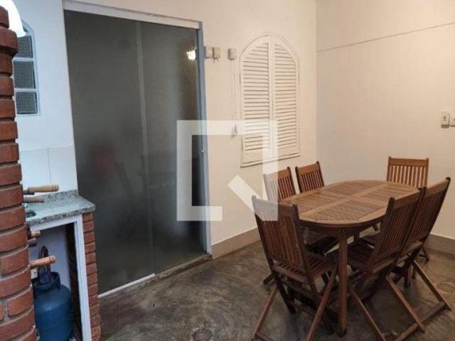 Casa à Venda Ipiranga, 4 Quartos, 200 m² São Paulo