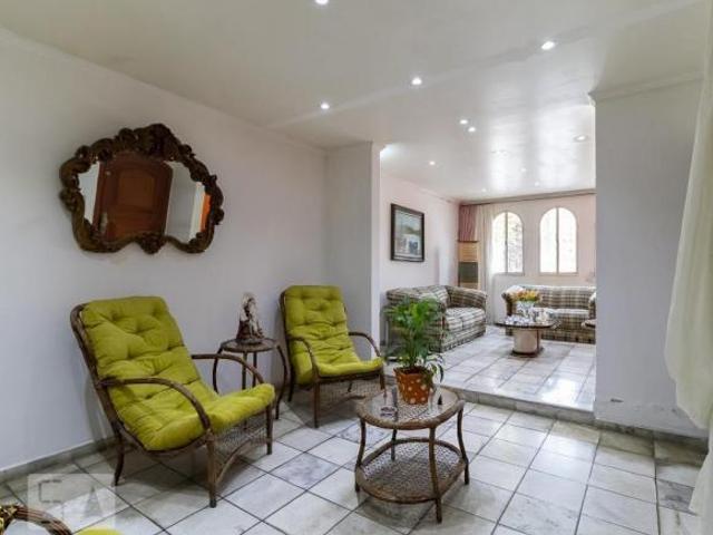Casa à Venda Ipiranga, 5 Quartos, 240 m2