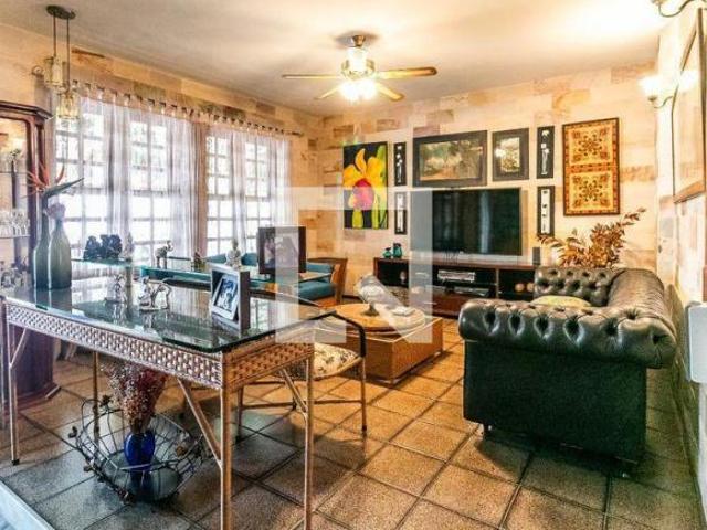 Casa à Venda Itapoã, 3 Quartos, 360 m² Belo Horizonte