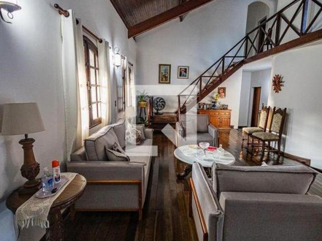 Casa à Venda Itapoã, 4 Quartos, 475 m² Belo Horizonte