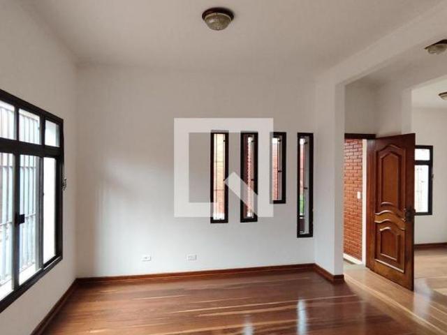 Casa à Venda Itaquera, 3 Quartos, 180 m2