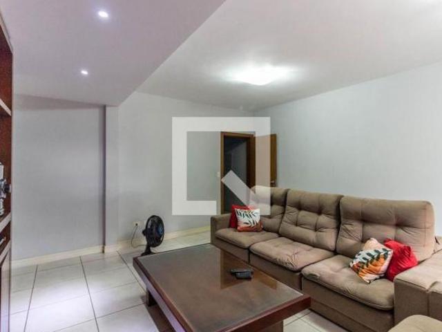 Casa à Venda Itaquera, 3 Quartos, 250 m2