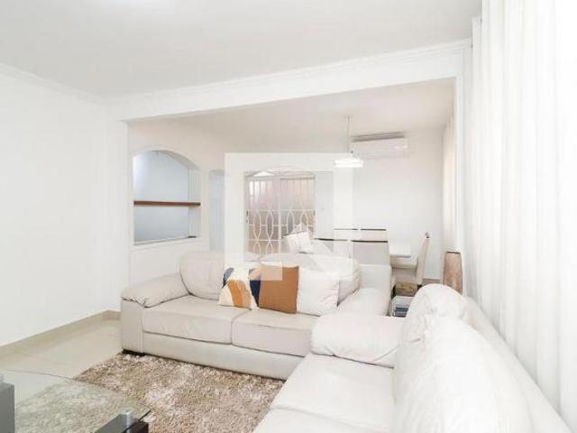 Casa à Venda Itaquera, 3 Quartos, 215 m2