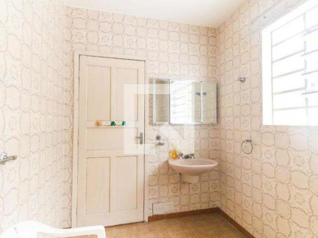 Casa à Venda Itaquera, 3 Quartos, 300 m2