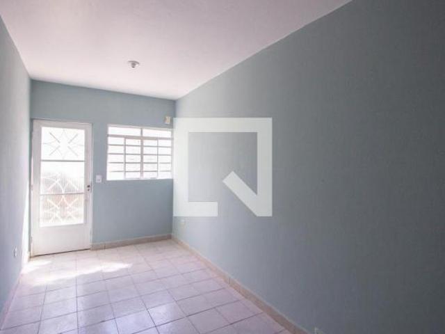 Casa à Venda Itaquera, 1 Quarto, 250 m2