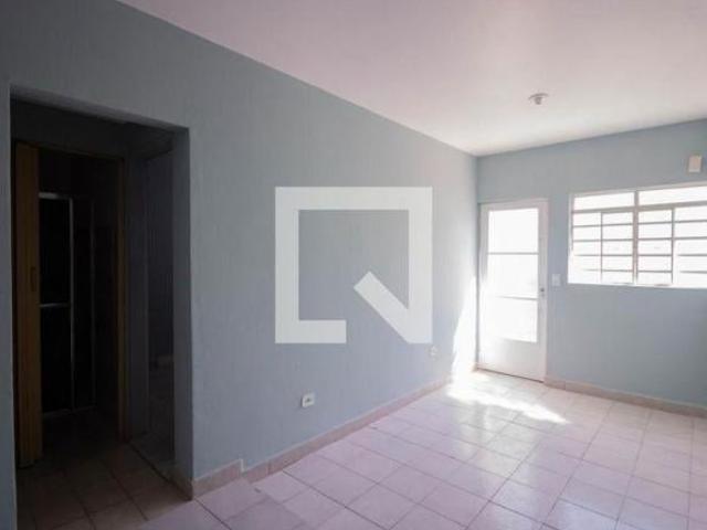 Casa à Venda Itaquera, 1 Quarto, 40 m² São Paulo