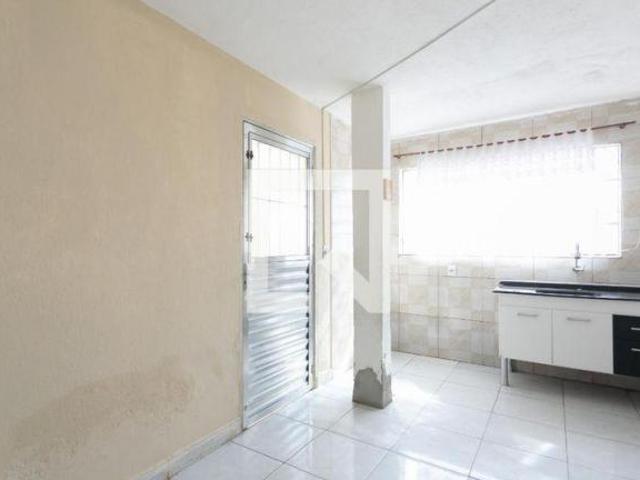 Casa à Venda Itaquera, 2 Quartos, 65 m² São Paulo