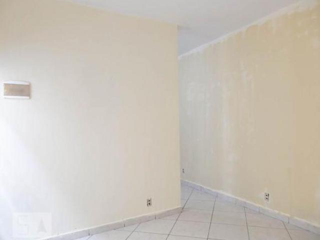 Casa à Venda Itaquera, 2 Quartos, 60 m2