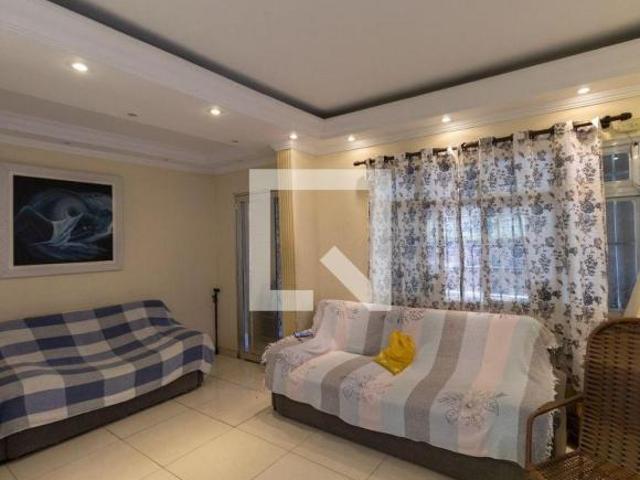 Casa à Venda Itaquera, 4 Quartos, 150 m2