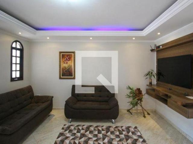 Casa à Venda Itaquera, 4 Quartos, 175 m² São Paulo