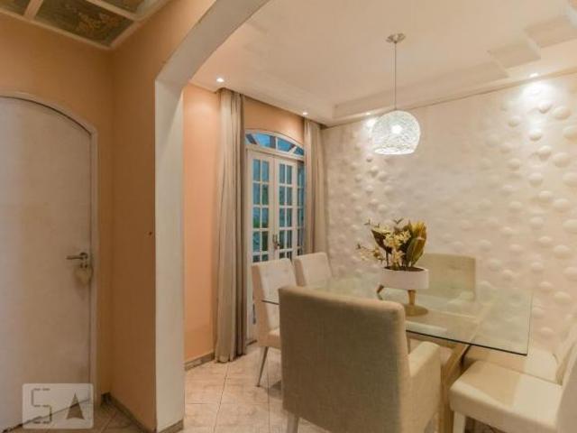 Casa à Venda Itaquera, 4 Quartos, 240 m2
