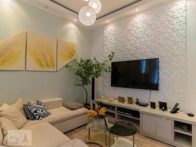 Casa à Venda Itaquera, 4 Quartos, 240 m² São Paulo