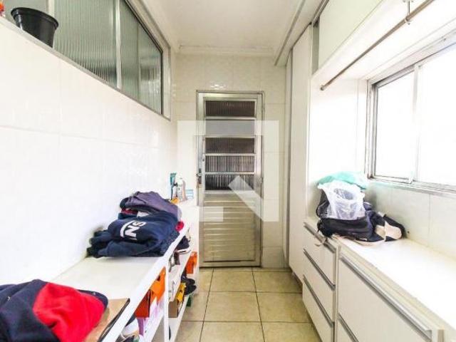 Casa à Venda Itaquera, 6 Quartos, 230 m2