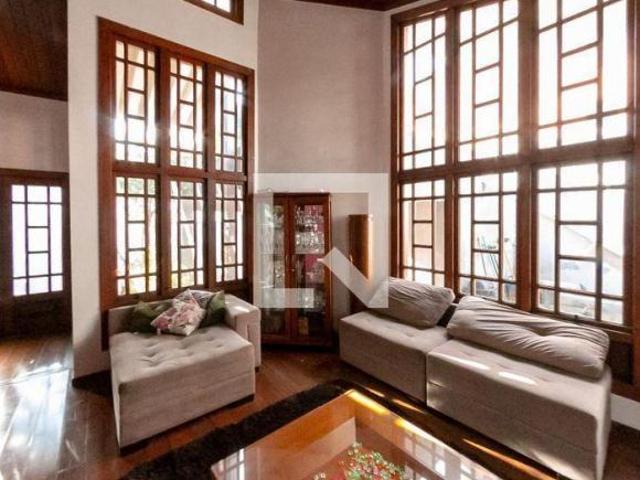 Casa à Venda João Pinheiro, 3 Quartos, 400 m² Belo Horizonte