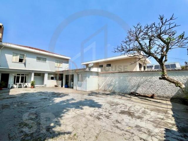 Casa a venda Jabaquara, 3 quartos, 8 vagas, 250m²