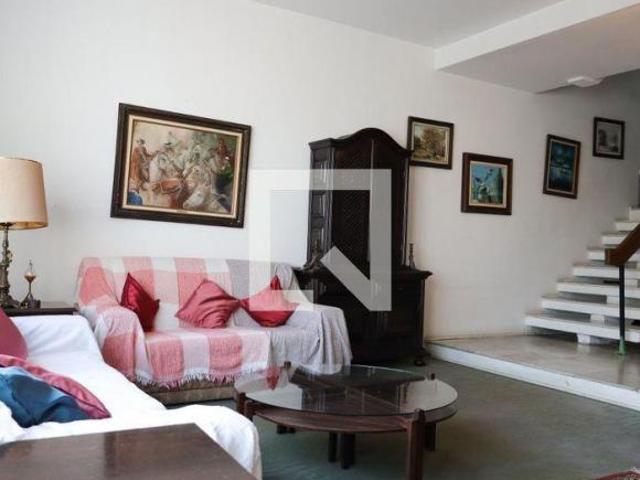 Casa à Venda Jabaquara, 4 Quartos, 224 m² São Paulo