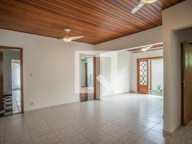 Casa à Venda Jabaquara, 4 Quartos, 230 m2