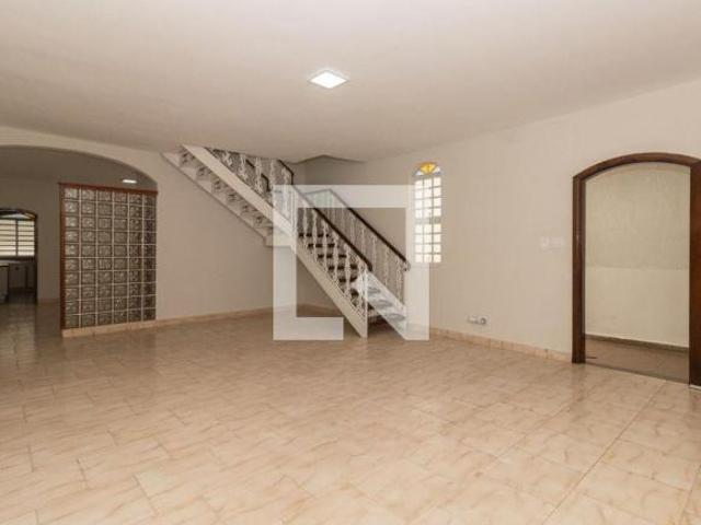 Casa à Venda Jaguara, 3 Quartos, 291 m2