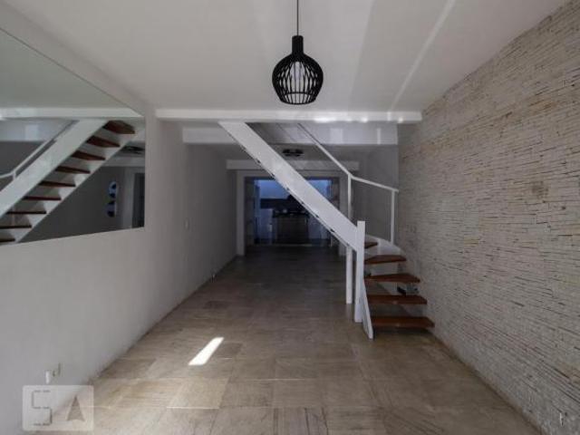 Casa à Venda Jaguaré, 2 Quartos, 140 m² São Paulo
