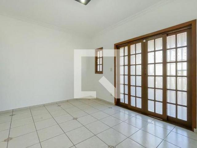 Casa à Venda Jaguaribe, 2 Quartos, 200 m2