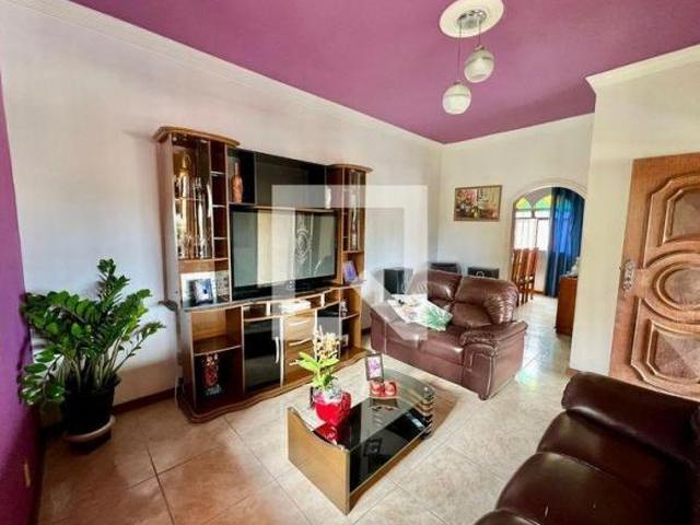 Casa à Venda Jaqueline, 2 Quartos, 500 m² Belo Horizonte