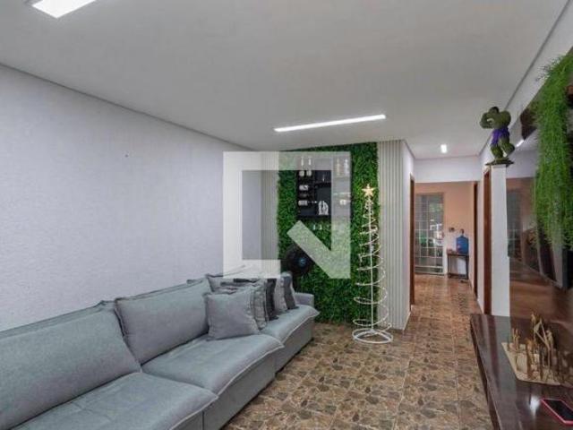 Casa à Venda Jaqueline, 5 Quartos, 430 m² Belo Horizonte