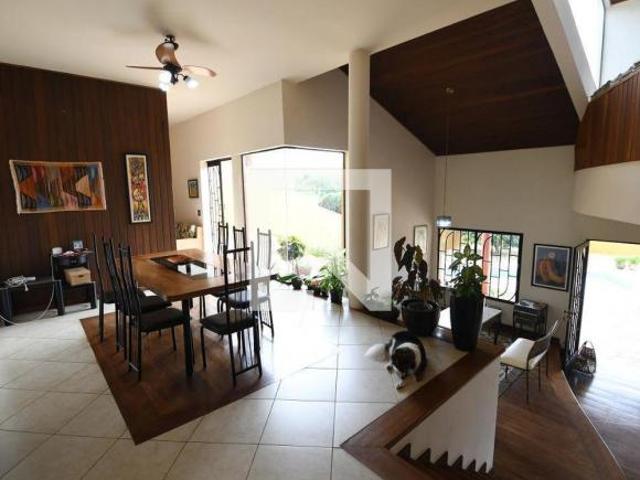 Casa à Venda Jardim Madalena, 5 Quartos, 400 m2