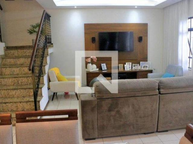 Casa à Venda Jardim Maia, 4 Quartos, 250 m² Guarulhos