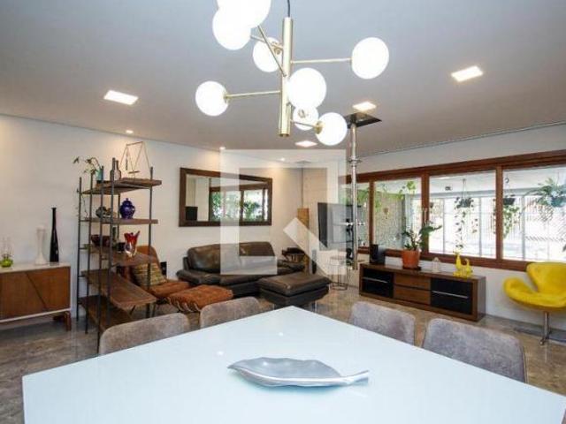 Casa à Venda Jardim Marajoara, 2 Quartos, 200 m² São Paulo
