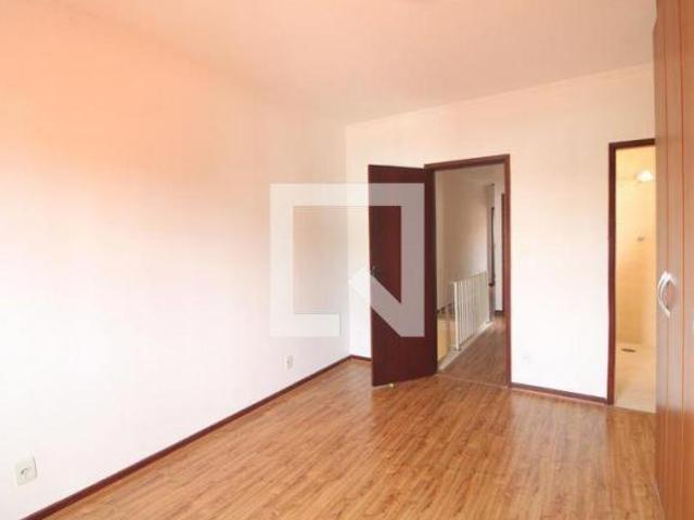 Casa à Venda Jardim Marajoara, 3 Quartos, 168 m2