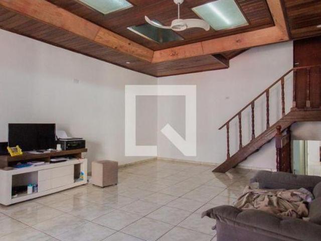 Casa à Venda Jardim Maua, 2 Quartos, 250 m² Mauá