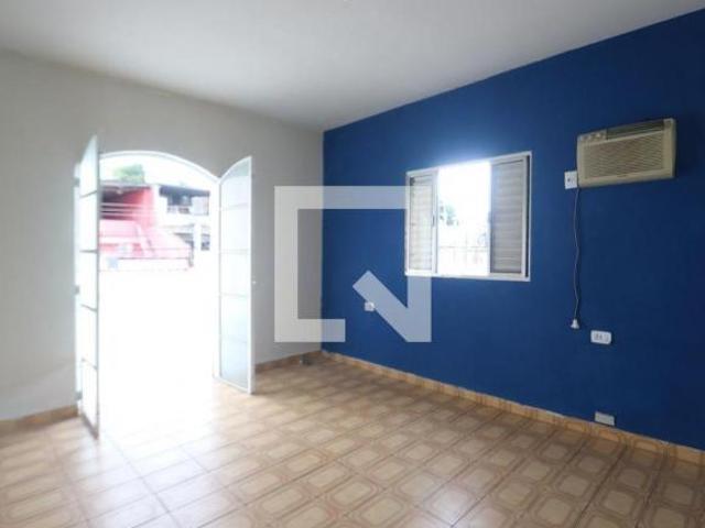 Casa à Venda Jardim Mimar, 2 Quartos, 215 m2