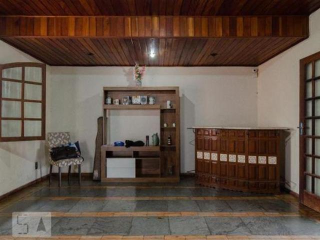 Casa à Venda Jardim Montanhês, 4 Quartos, 600 m² Belo Horizonte