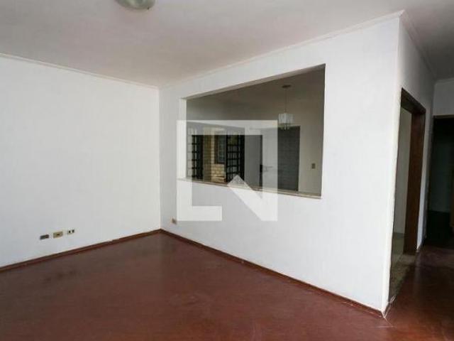 Casa à Venda Jardim Monte Kemel, 2 Quartos, 135 m2