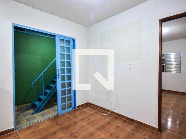 Casa à Venda Jardim Monte Kemel, 2 Quartos, 200 m2