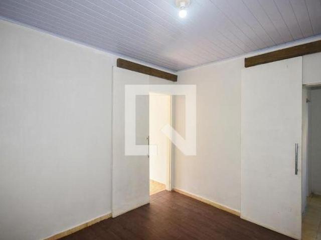 Casa à Venda Jardim Monte Kemel, 2 Quartos, 200 m² São Paulo
