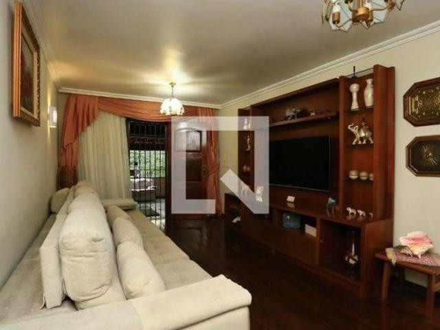 Casa à Venda Jardim Monte Kemel, 3 Quartos, 200 m2