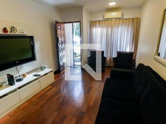 Casa à Venda Jardim Nadir, 2 Quartos, 110 m2
