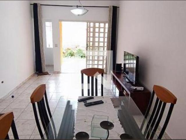 Casa à Venda Jardim Nadir, 2 Quartos, 200 m2