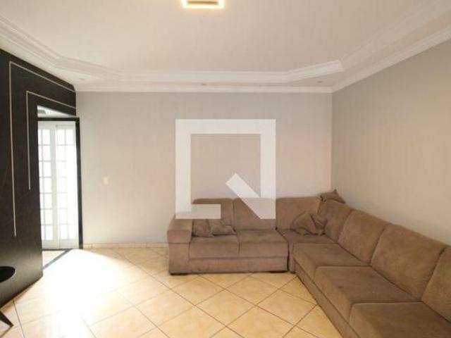 Casa à Venda Jardim Nossa Senhora do Carmo, 3 Quartos, 160 m² São Paulo