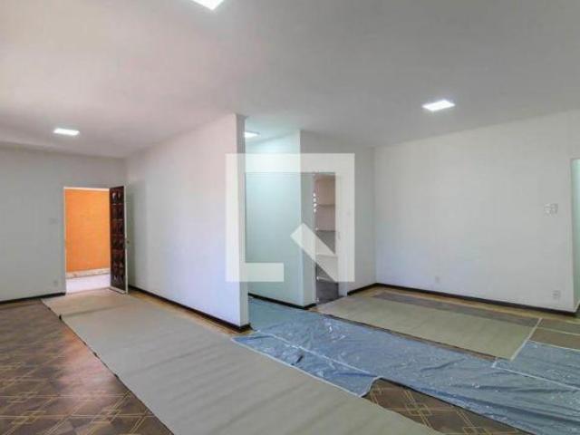 Casa à Venda Jardim Avelino, 3 Quartos, 200 m2