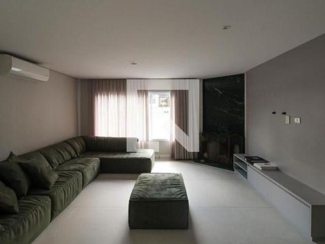 Casa à Venda Jardim Avelino, 3 Quartos, 360 m2